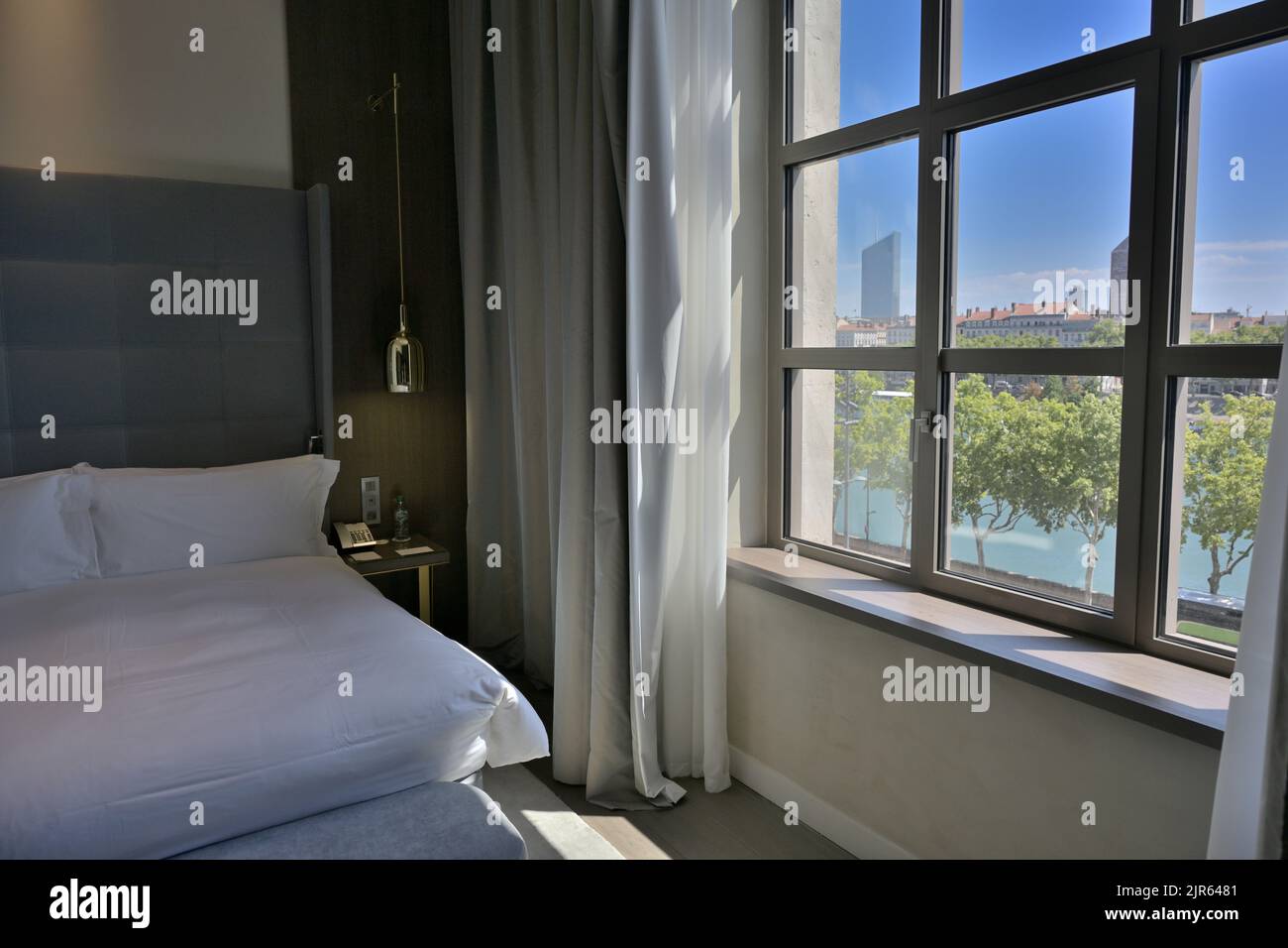 Posh hospital room hi-res stock photography and images - Alamy
