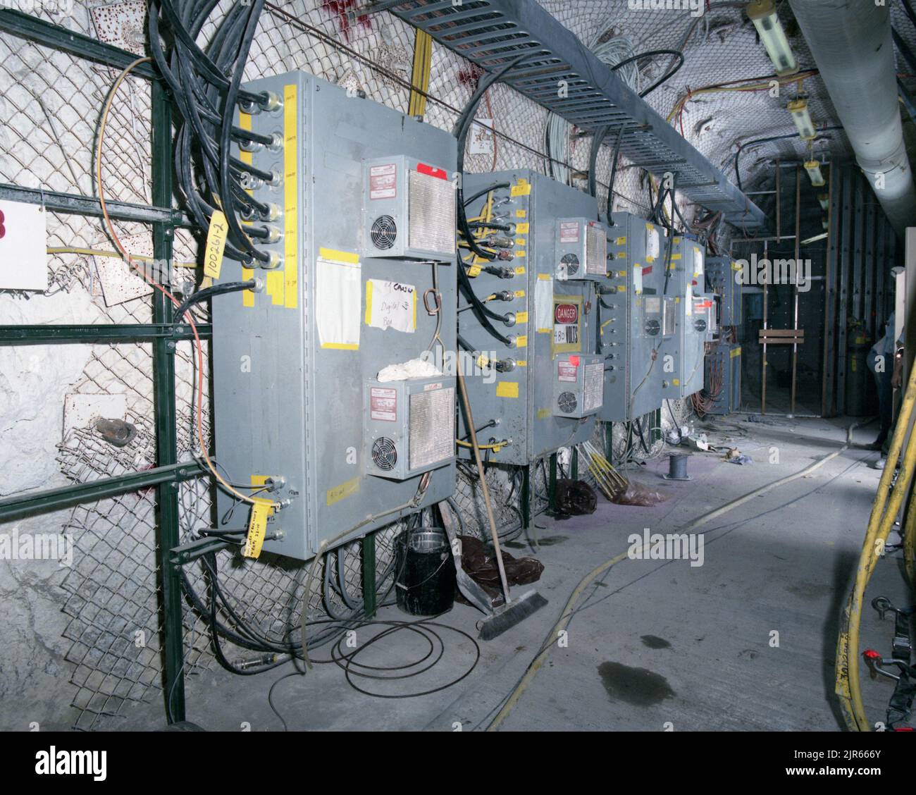 Cables de control hi-res stock photography and images - Alamy