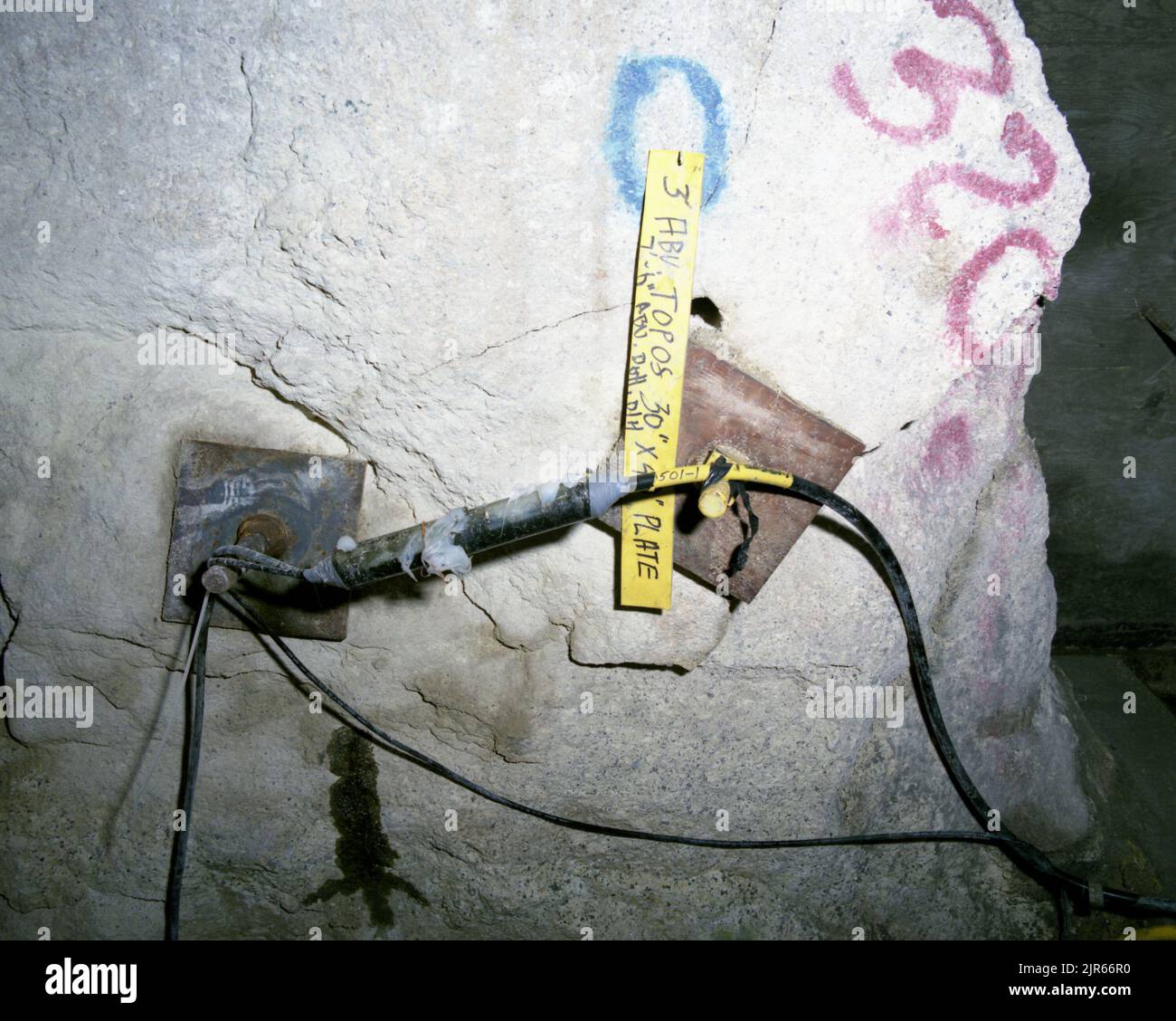 A900465 U12N MINERAL QUARRY FRONT END EXPERIMENT/BUTTON-UP BRETT ...