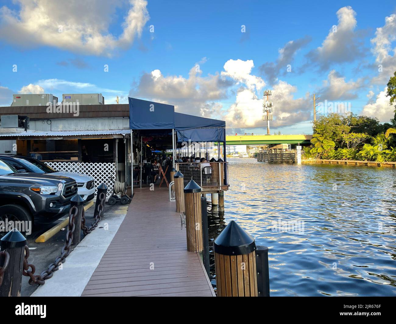 FORT LAUDERDALE, FL - AUGUST 22: Rustic Inn Crabhouse remains packed ...
