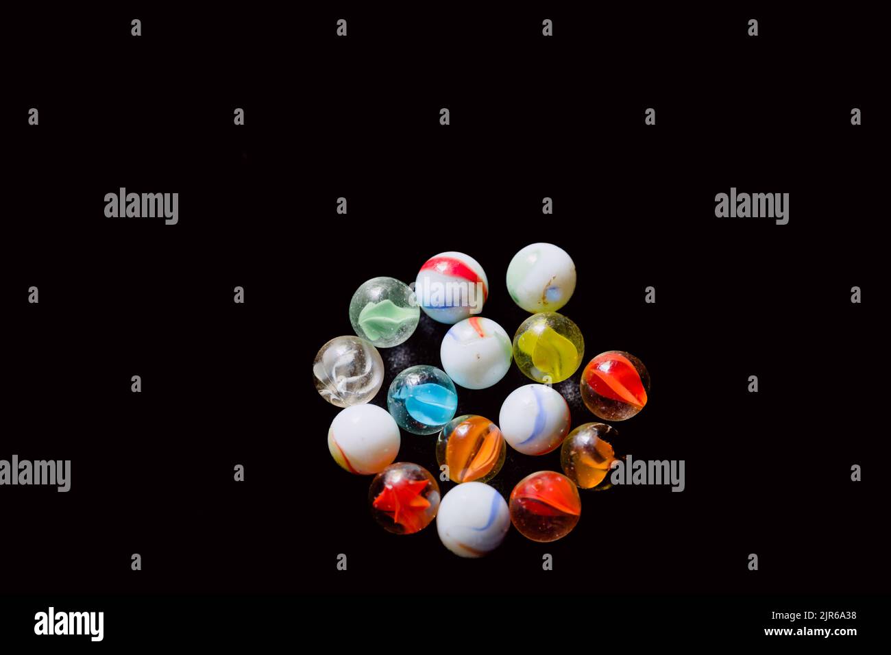 How many marbles hi-res stock photography and images - Alamy