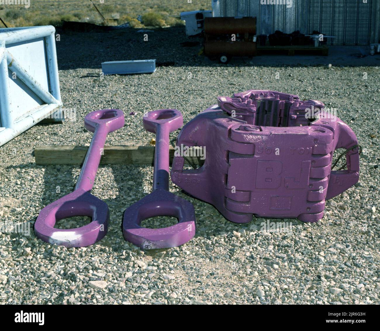 Metal rigs hi-res stock photography and images - Alamy