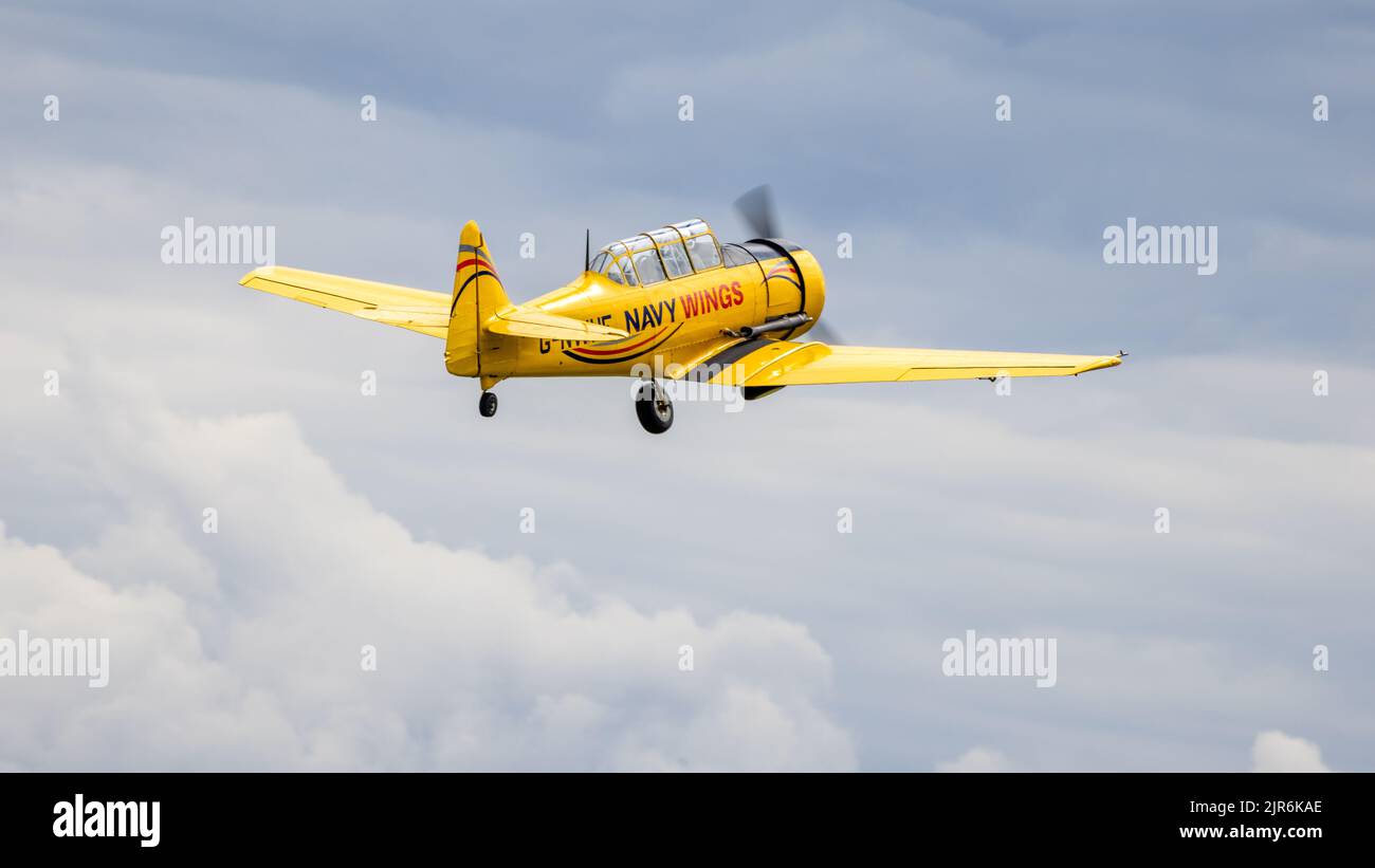 T 6 harvard landing hi-res stock photography and images - Alamy