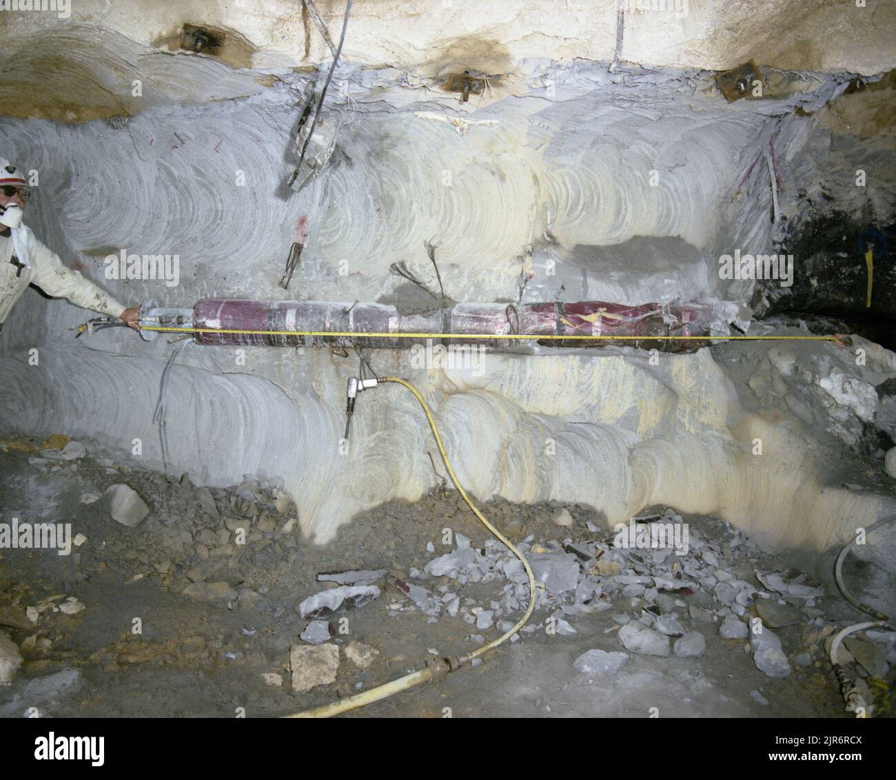 NTS A871158 SANDIA NATIONAL LABS U12G DYNAMIC GROUT STUDY MINE BACK ...