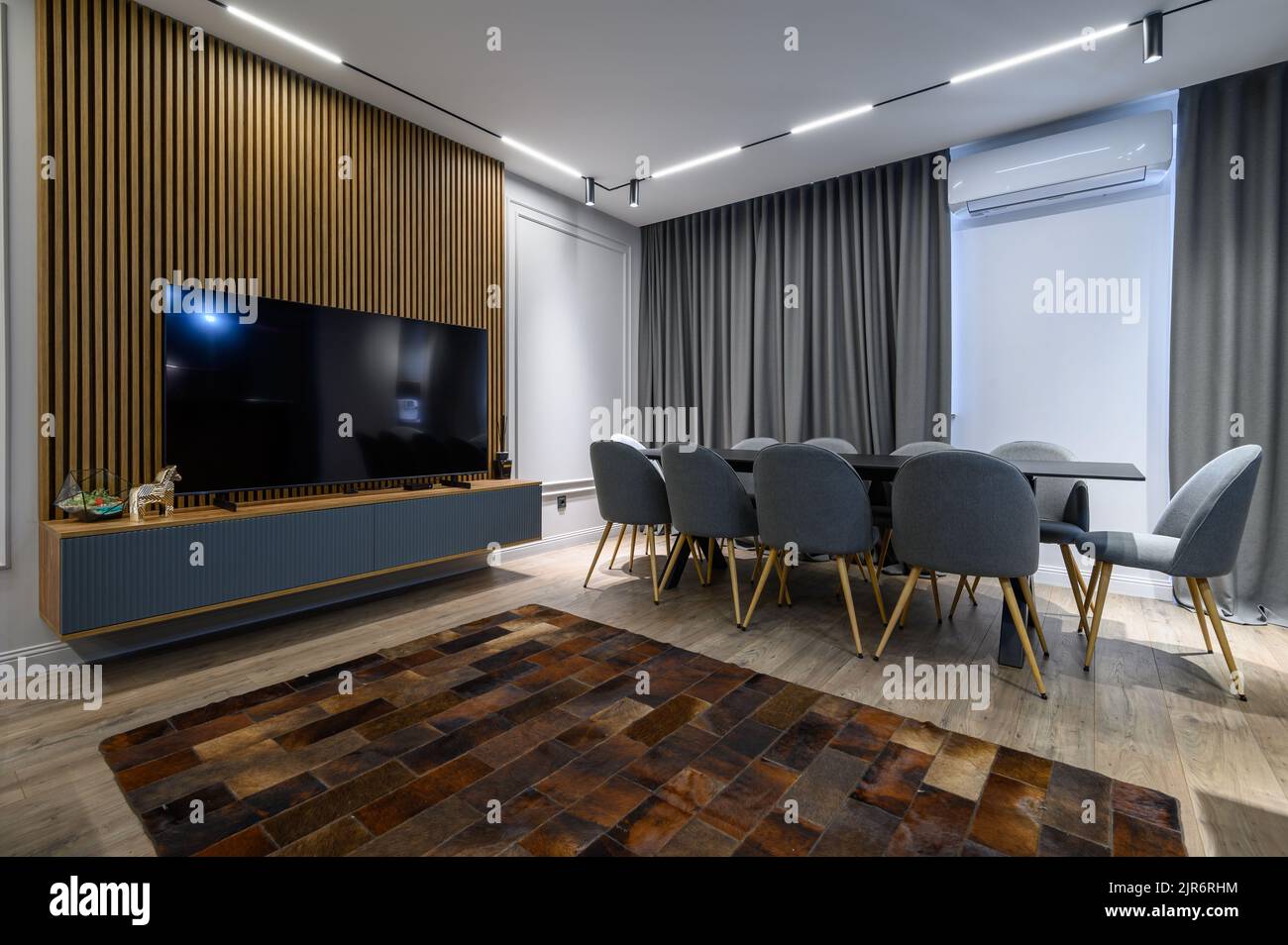 Studio room air conditioner hi-res stock photography and images - Alamy