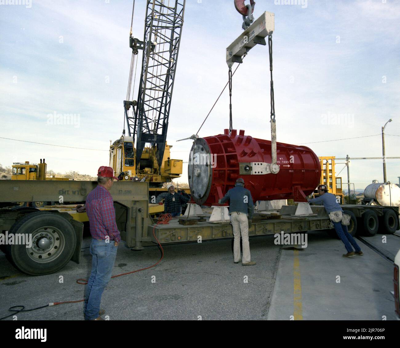 Flatbeds hi-res stock photography and images - Alamy