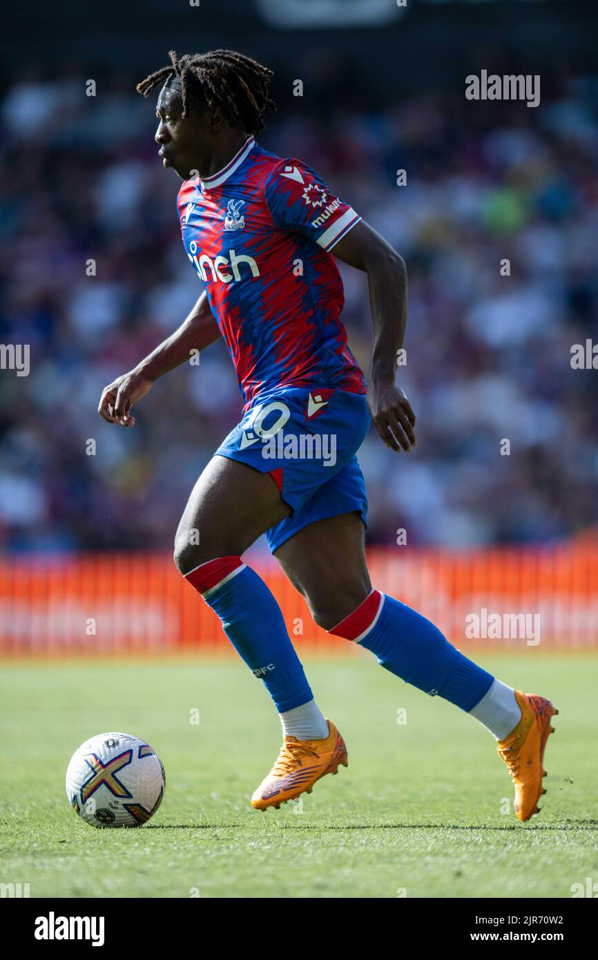 LONDON, ENGLAND - AUGUST 20: Eberechi Eze during the Premier League ...