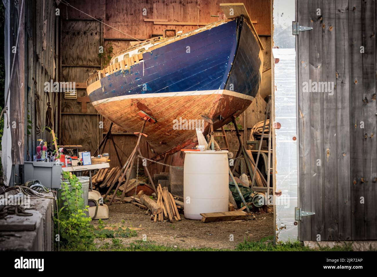 Restoration-in-progress on a 1930s wooden sailboat Stock Photo - Alamy