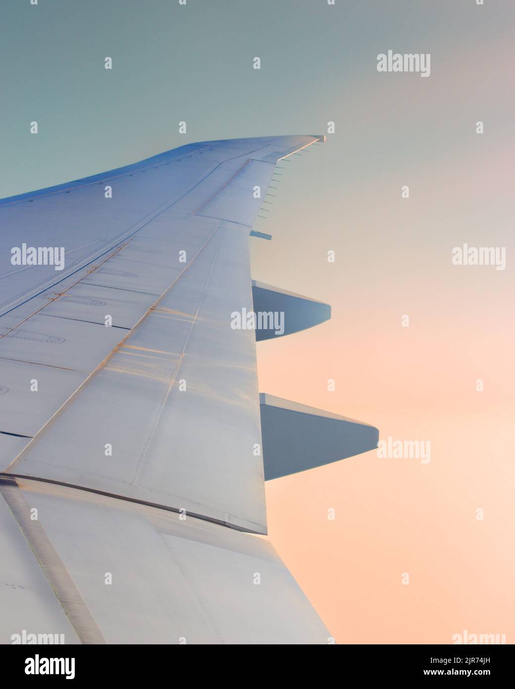 Aircraft wing structure hi-res stock photography and images - Alamy