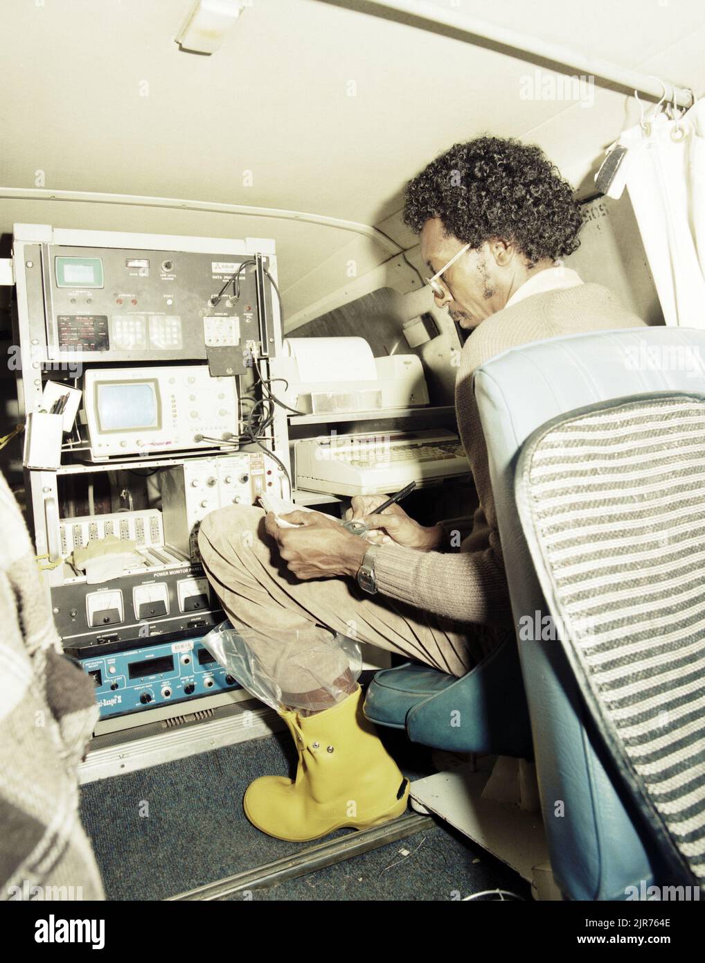 Crew field hi-res stock photography and images - Alamy