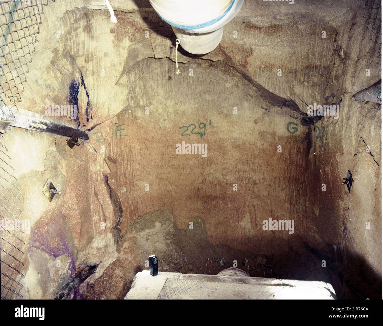 A851650 U12G GAS FRAC JERRY CUDERMAN (Project Engineer) NOV 7 85 EG&G ...