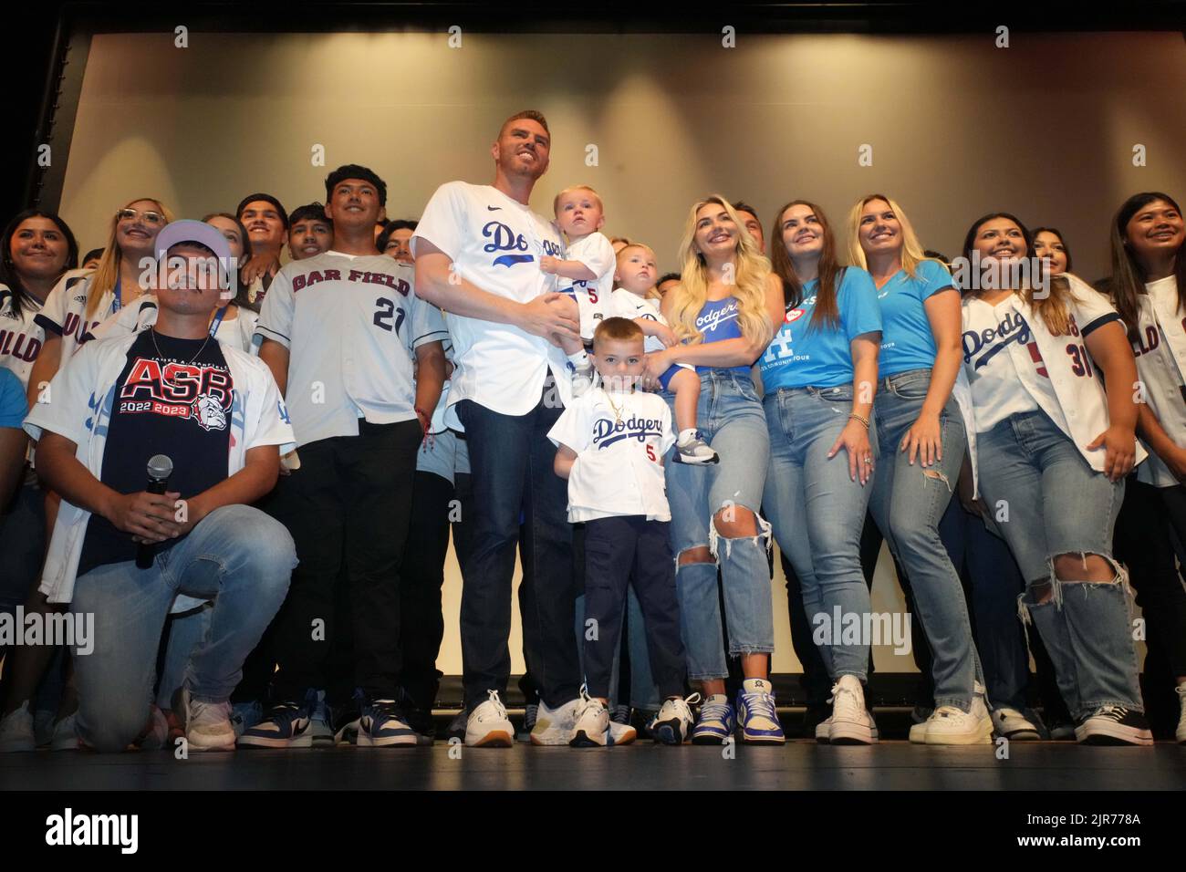 Los Angeles Dodgers first baseman Freddie Freeman and wife Chelsea ...