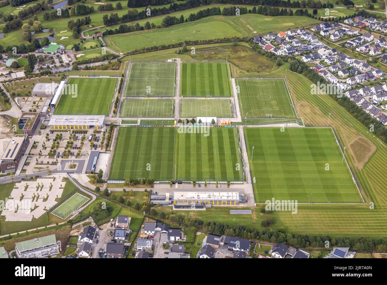 Bvb borussia dortmund hi-res stock photography and images - Alamy