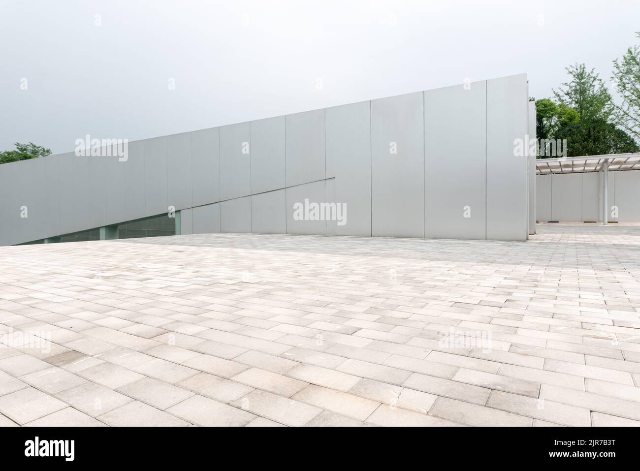 An empty ground floor in front of modern architecture exterior Stock ...