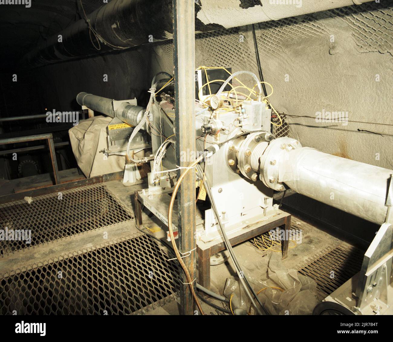 Engineer testing wheels hi-res stock photography and images - Alamy