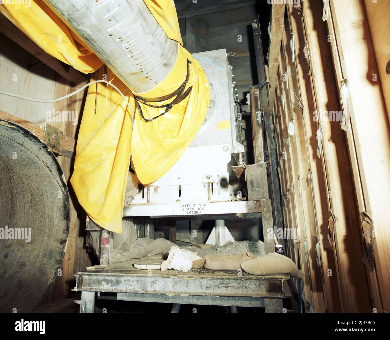 Engineer testing wheels hi-res stock photography and images - Alamy