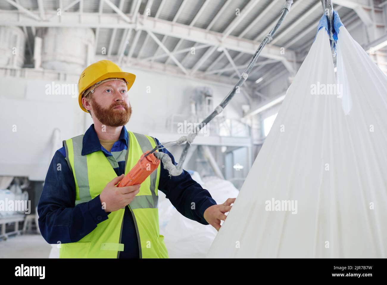 Lifting equipment and factory hi-res stock photography and images - Alamy