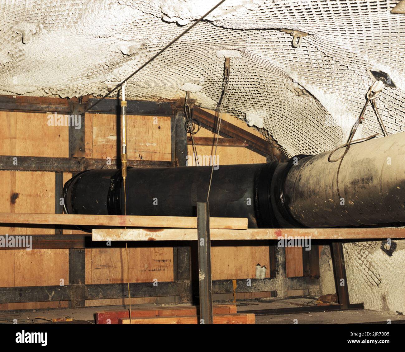 A850346 U12N MISTY RAIN VENT LINES & CABLE PORTS STAN DAINS (Project ...