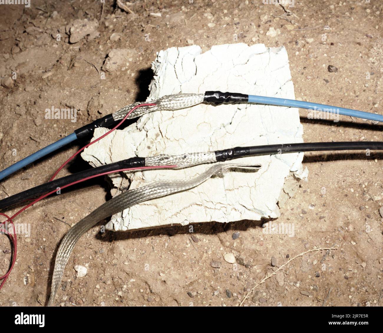 A841043 U4AR BRETON GAUGE & CABLE SPLICE JOHN BROUILLARD (Project ...