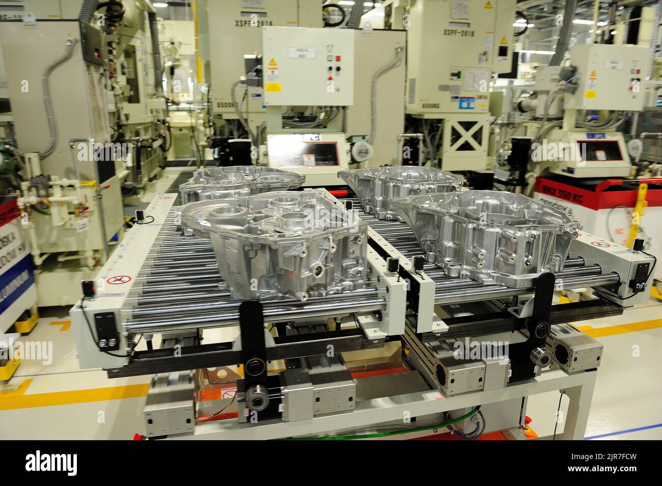 Toyota hybryde technology hi-res stock photography and images - Alamy