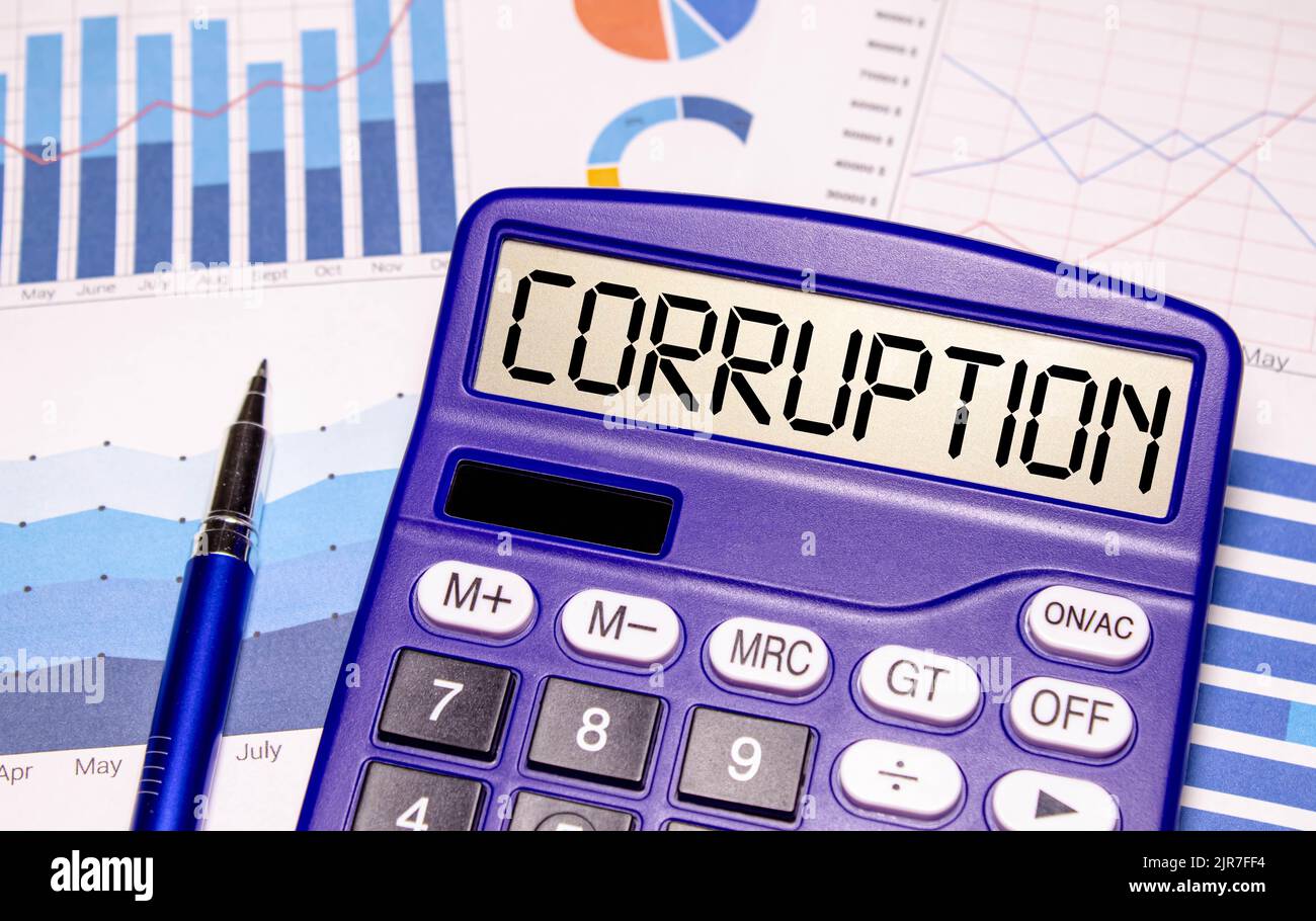 Business trap, crisis concept. Figures of businessmen stand near a ...