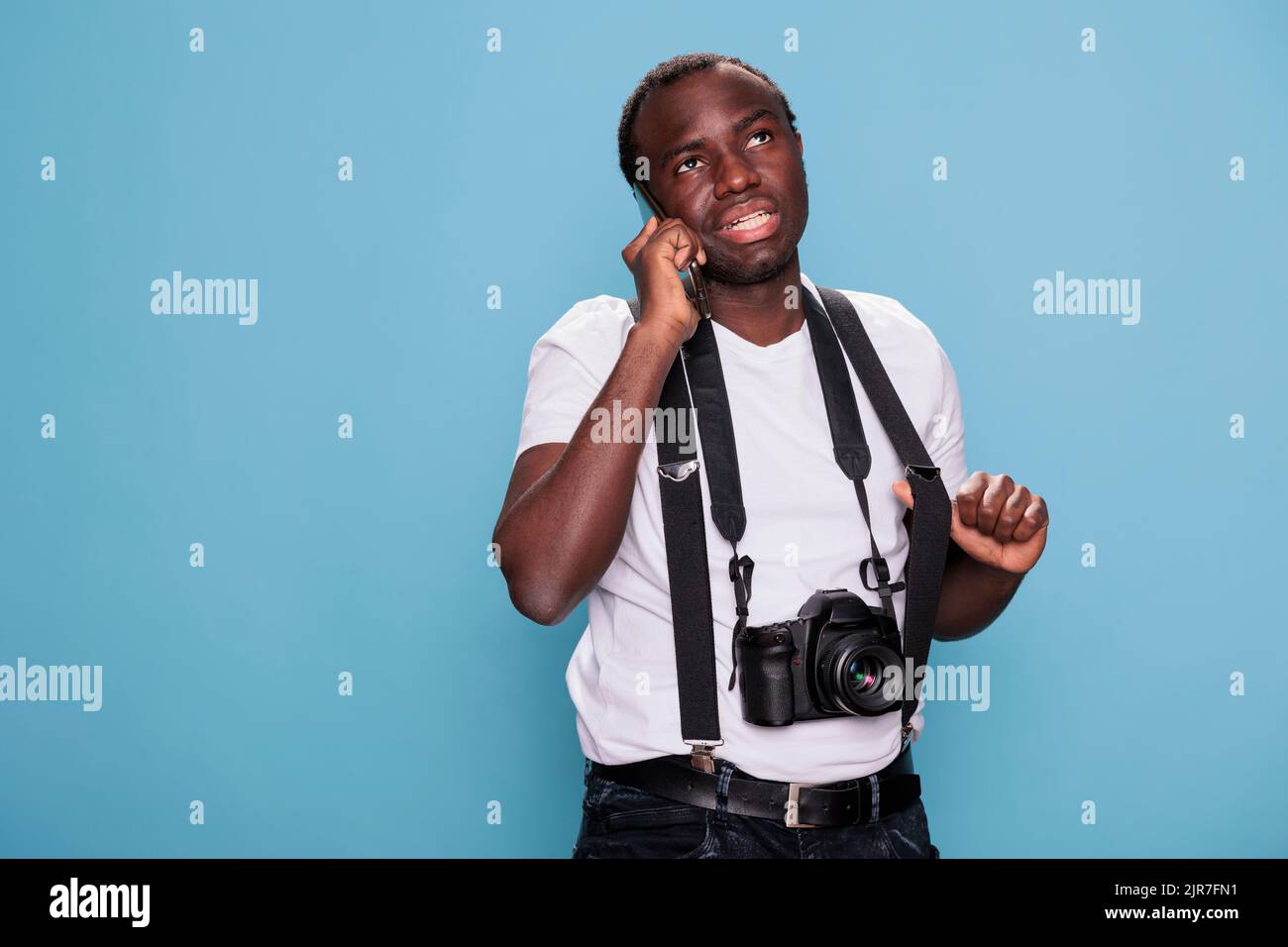 Mobile call joyful african hi-res stock photography and images - Alamy