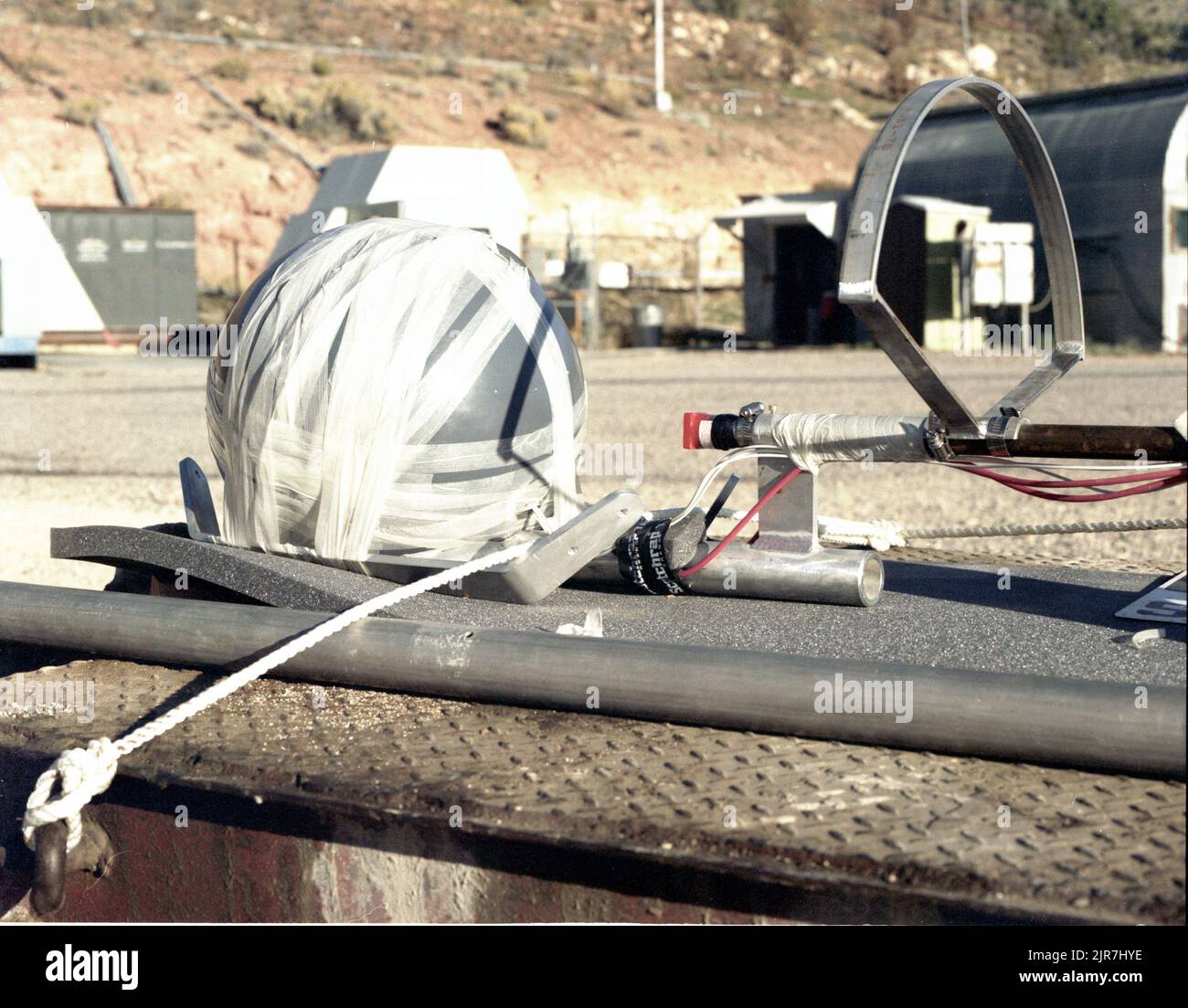 18 gauge wires hi-res stock photography and images - Alamy