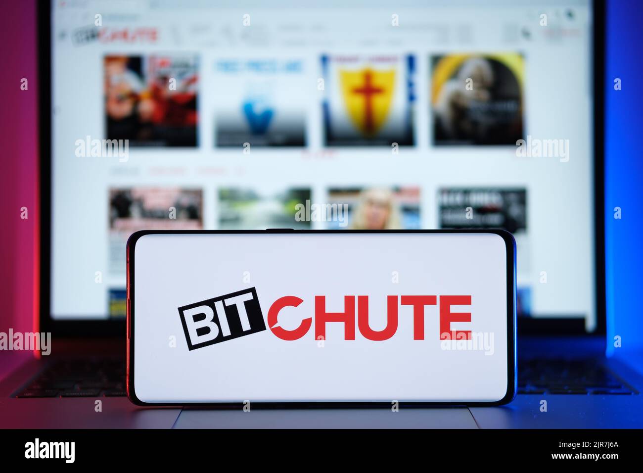 Bitchute hi-res stock photography and images - Alamy