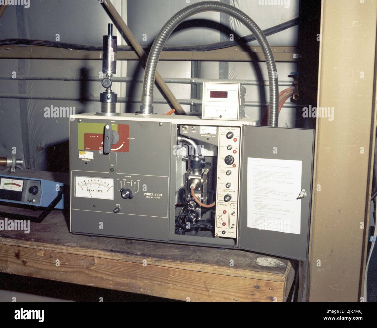 Midnight labs hi-res stock photography and images - Alamy