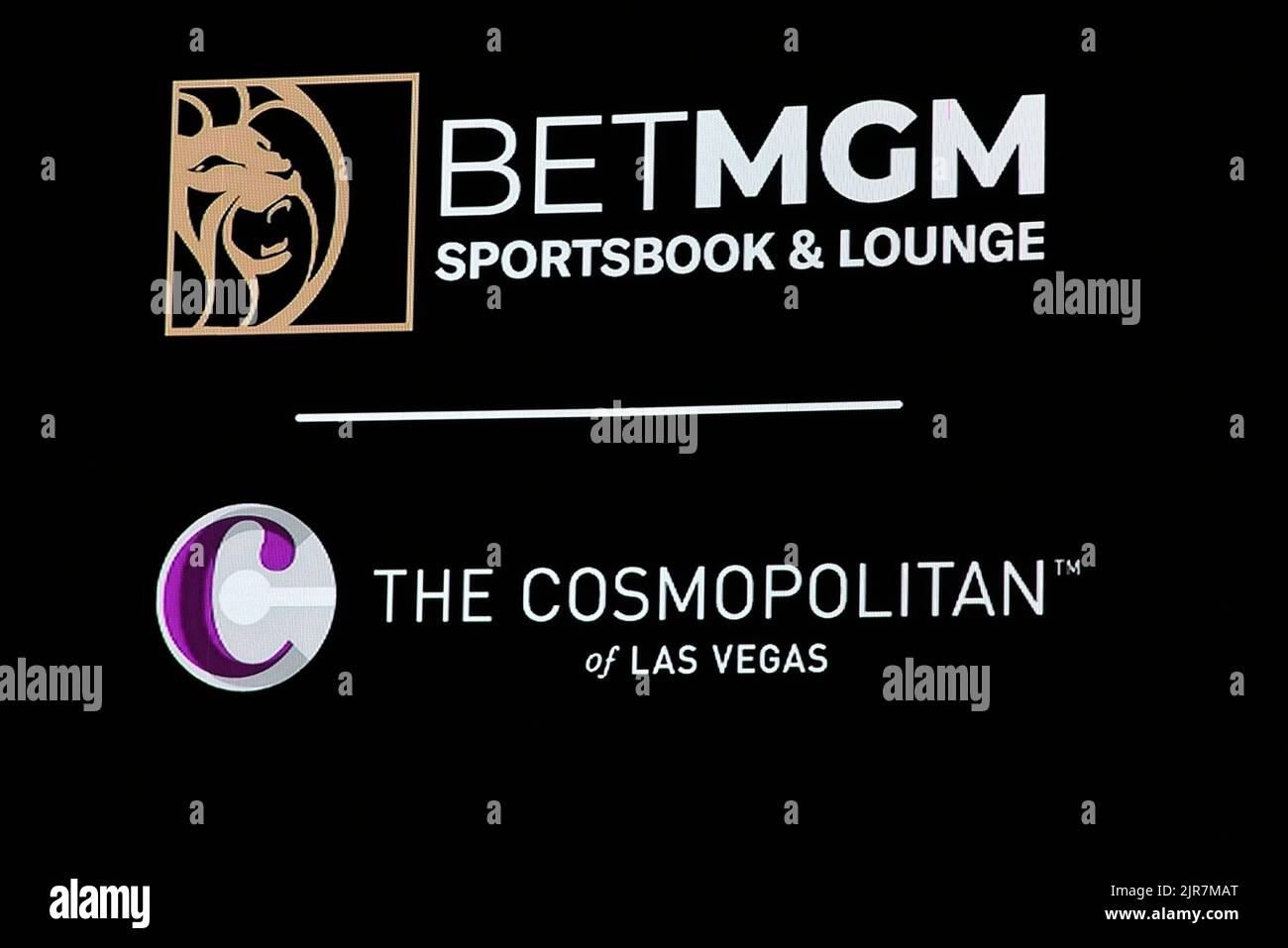 Cosmopolitan August 2022