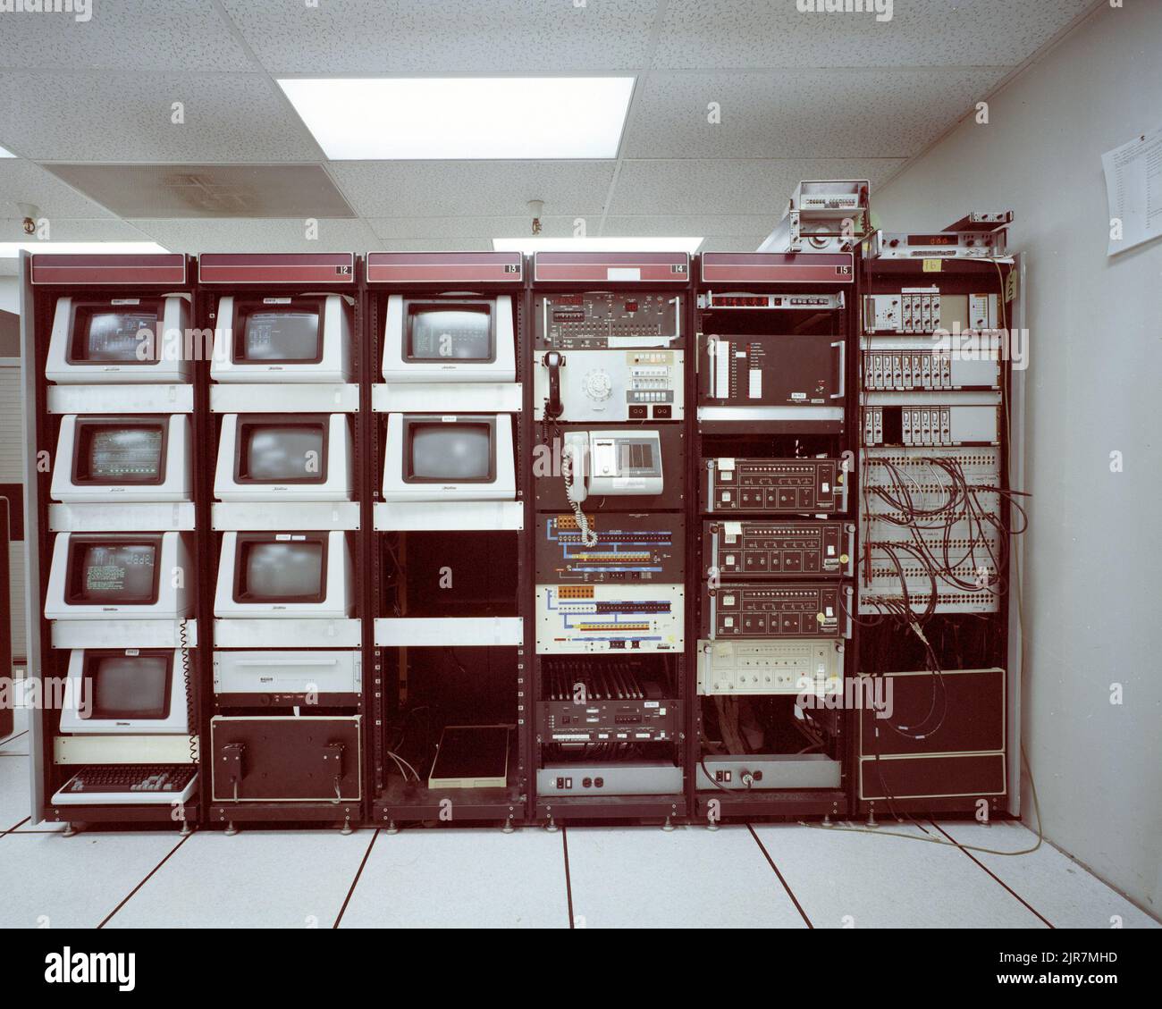 1983 computer room hi-res stock photography and images - Alamy