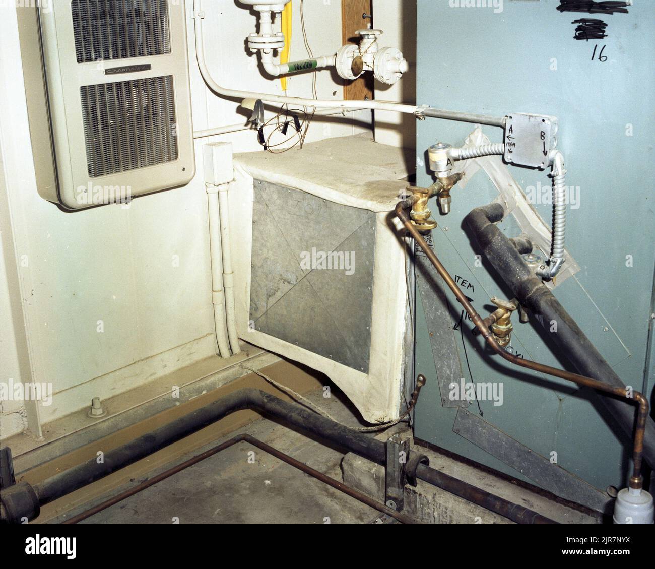 Field test laboratory building hi-res stock photography and images - Alamy