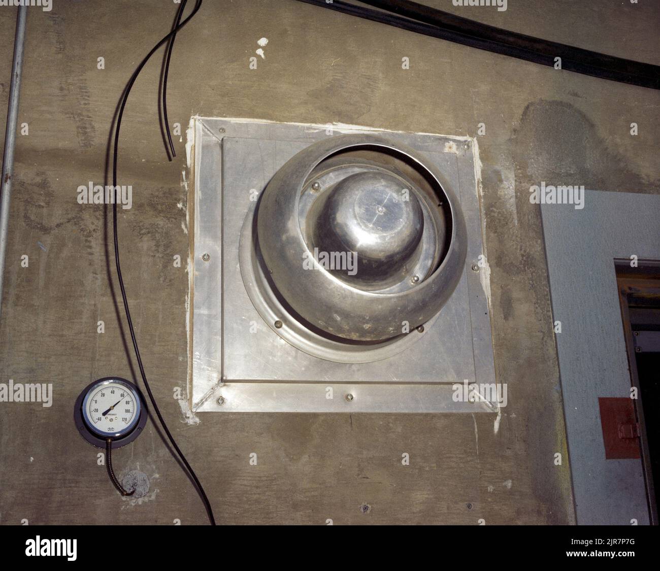 Underground vaults and storage hi-res stock photography and images - Alamy