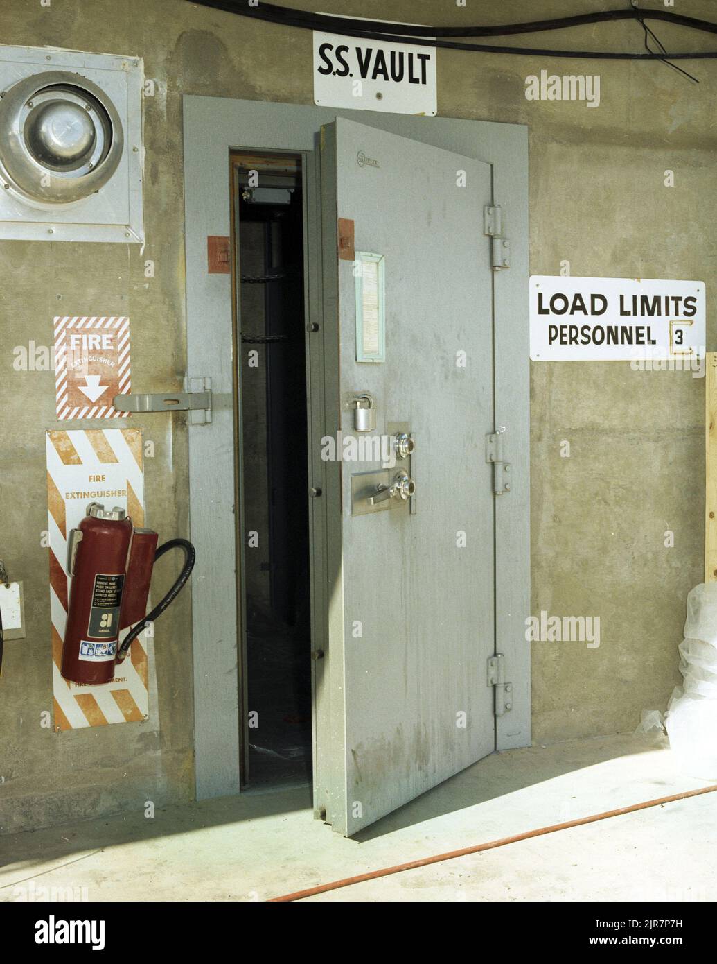 A821831 SAFEGUARD AREA 27 BUILDING SURVEY WALTHER (Project Engineer ...