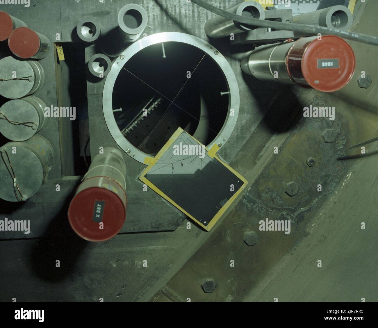 A821327 U12N HURON LANDING EXPERIMENT INSTALLATION JOHN ALLEN (PROJECT ...