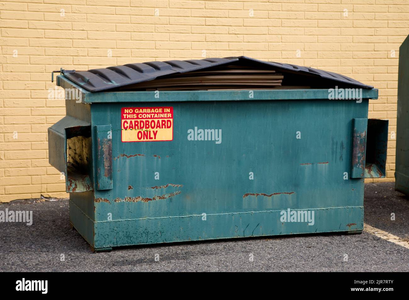 Dumping cardboard recycling hi-res stock photography and images - Alamy