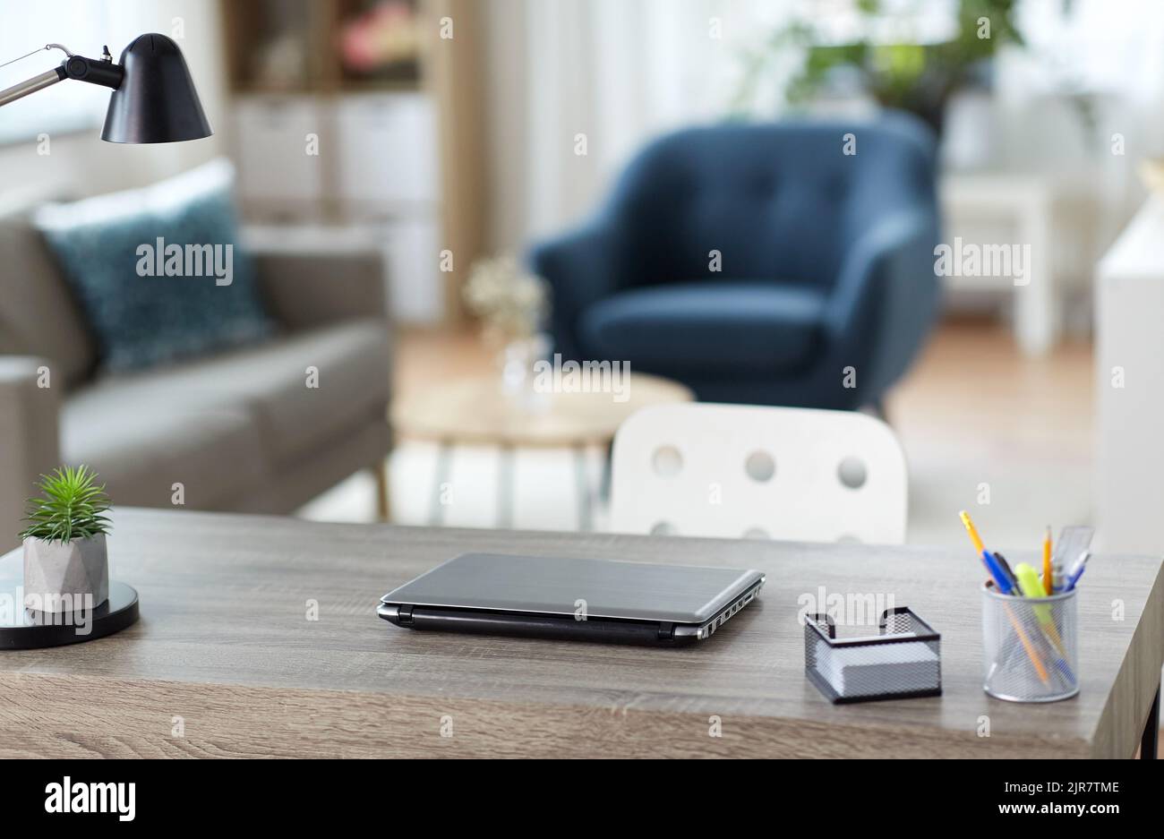 Stationary table hi-res stock photography and images - Alamy