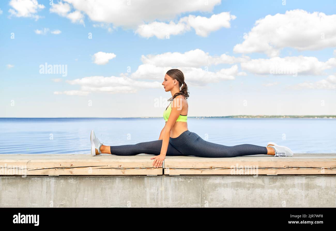 Split leg hi-res stock photography and images - Alamy