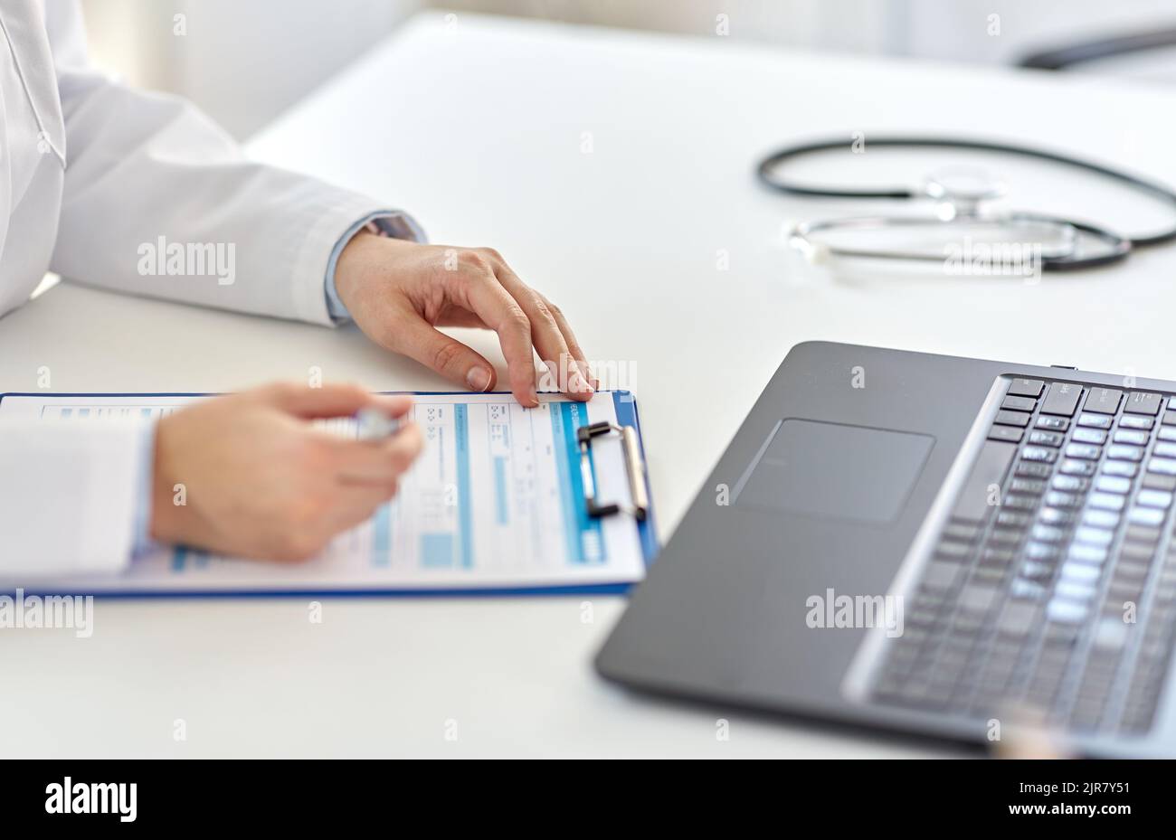 Medical report hi-res stock photography and images - Alamy