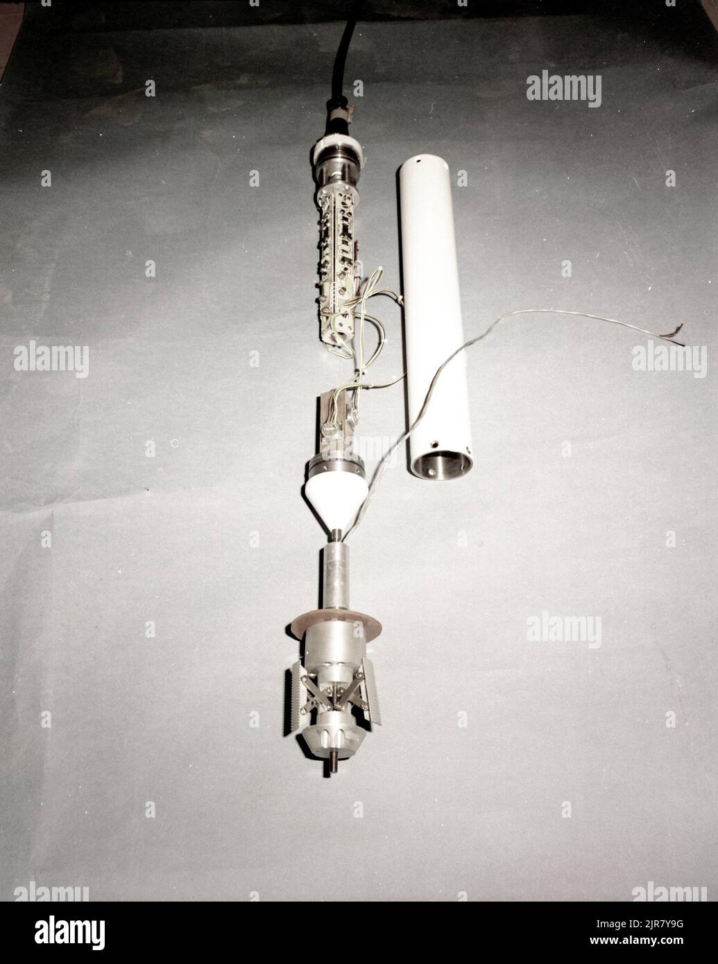 A820628 ROUND ROBIN WI25 GROUND MOTION CANISTER LEE, JIMMY G APR 6 82 ...