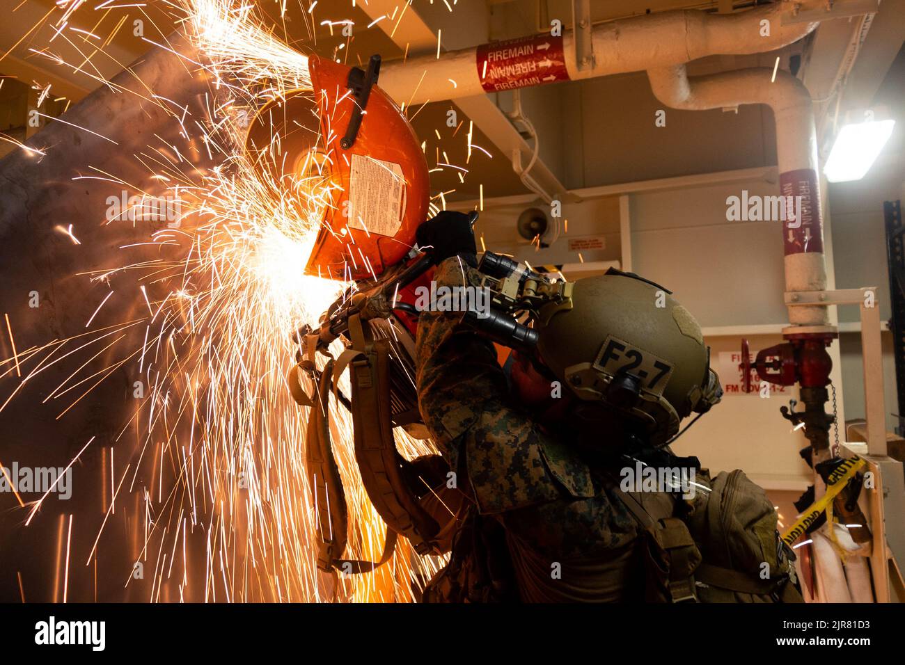 Steel base plate hi-res stock photography and images - Alamy