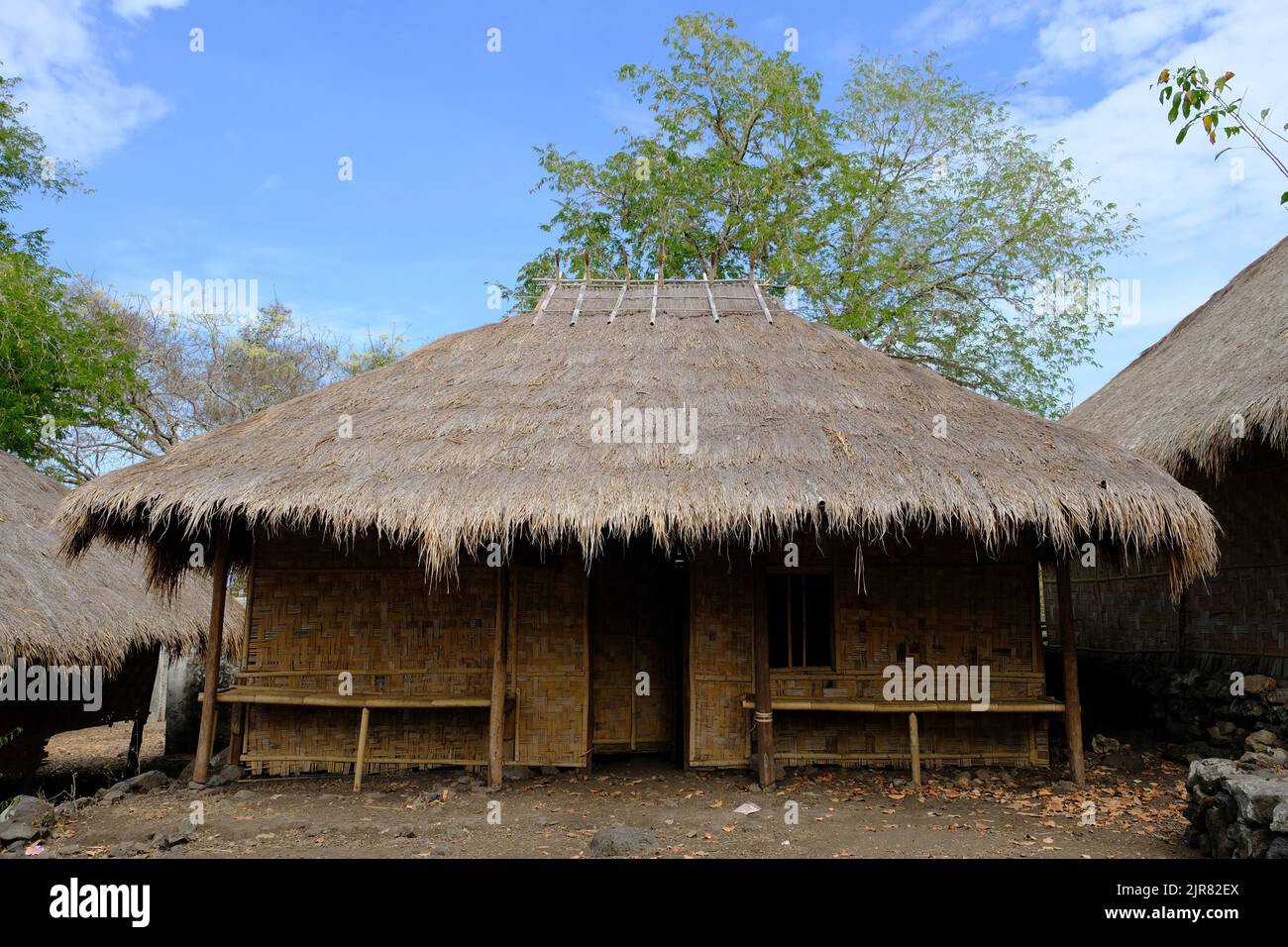 Indonesia traditional house hi-res stock photography and images - Alamy