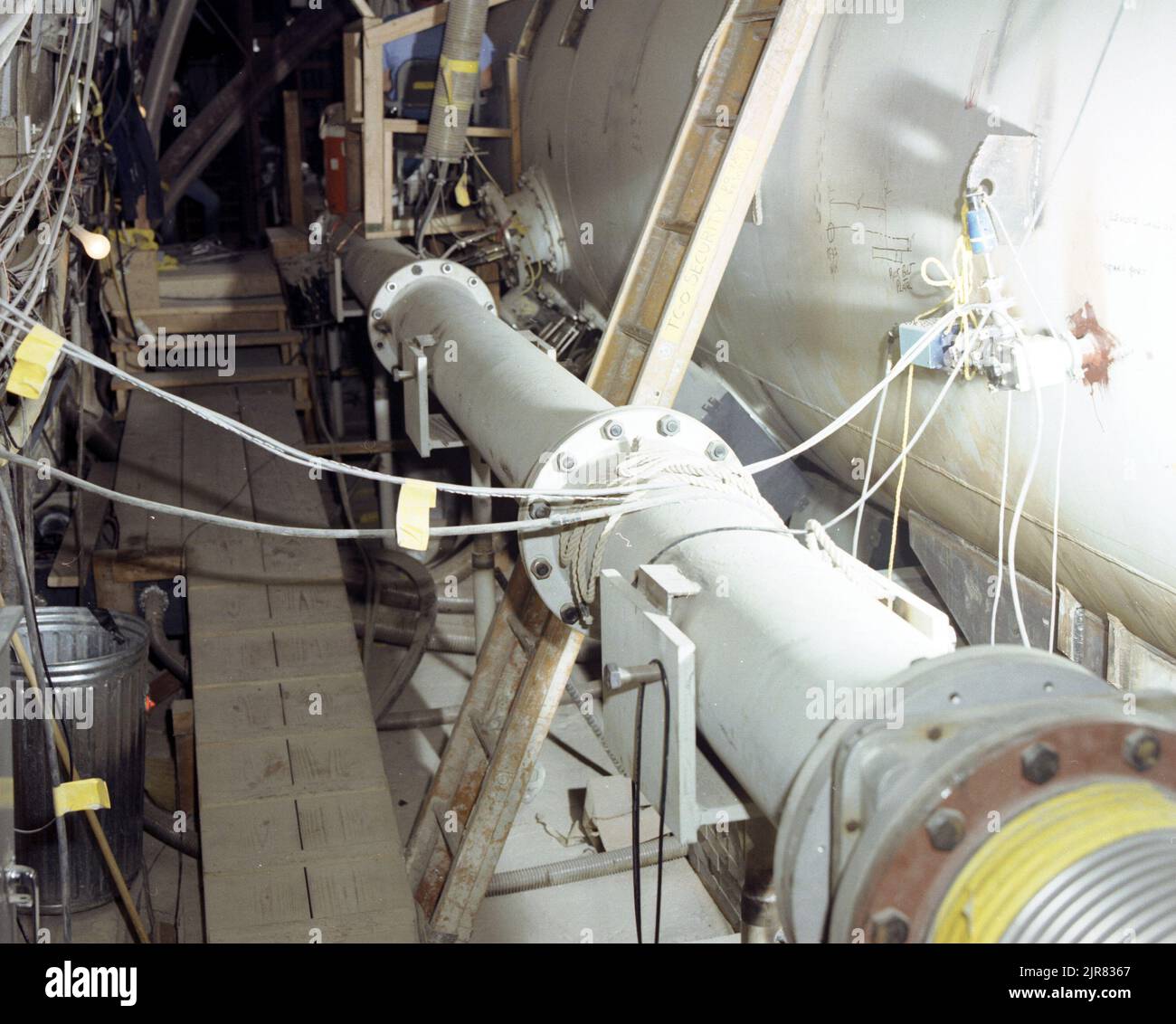 Iron wire explosion hi-res stock photography and images - Alamy