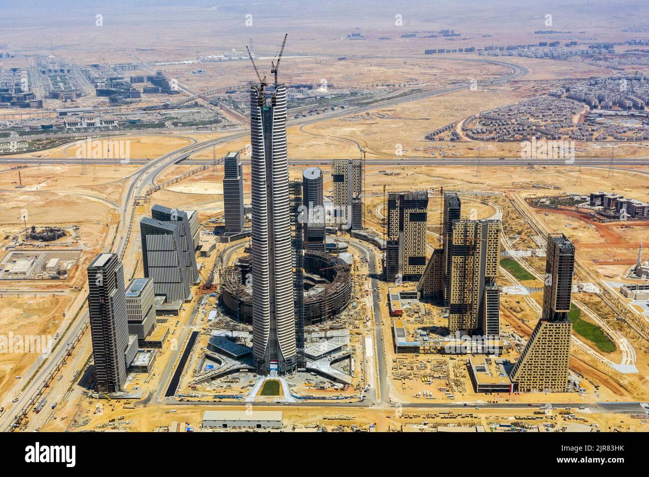(220823) -- CAIRO, Aug. 23, 2022 (Xinhua) -- Aerial photo taken on July ...