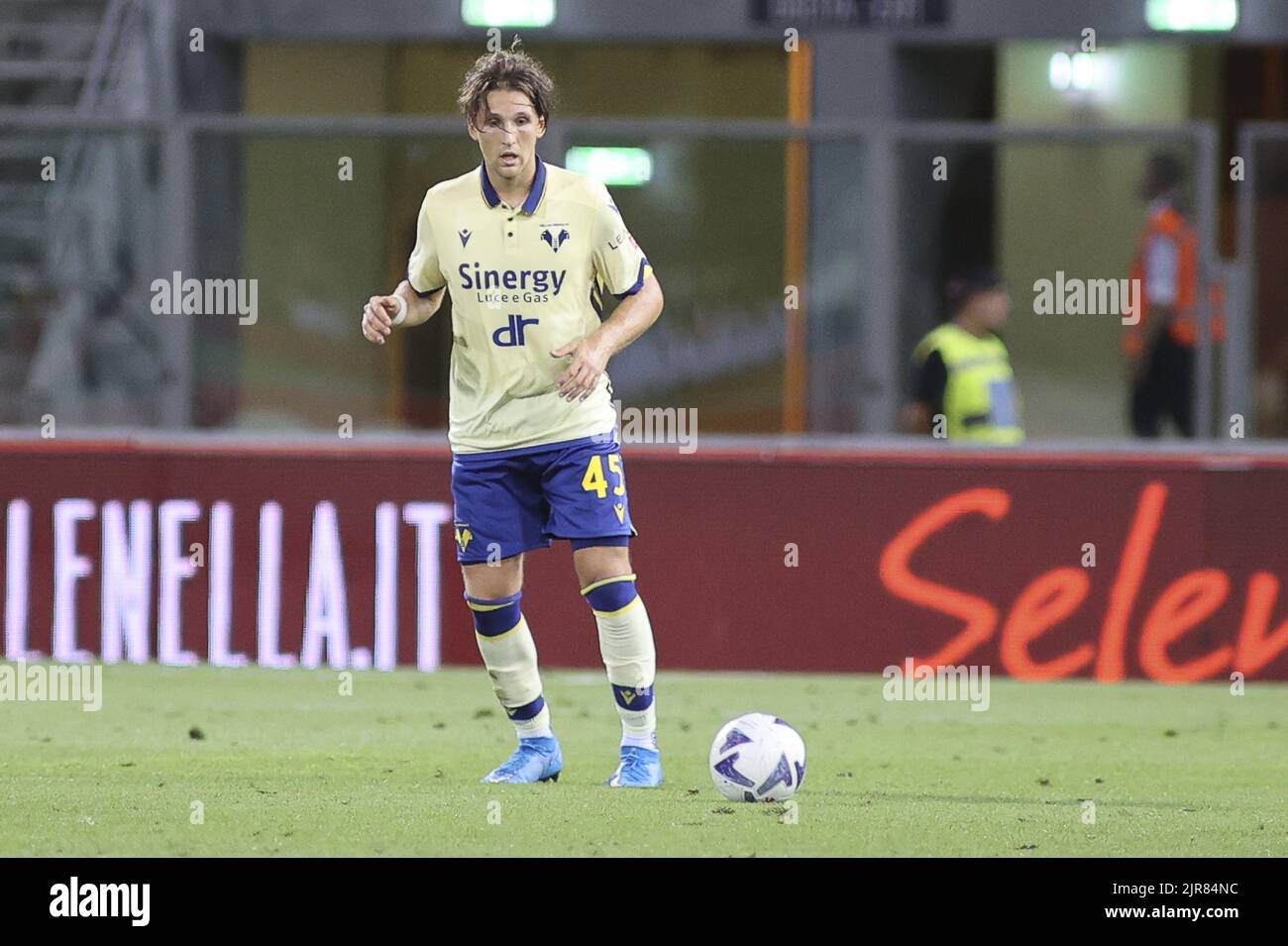 Panagiotis Retsos of Hellas Verona FC play the ball during Bologna FC ...