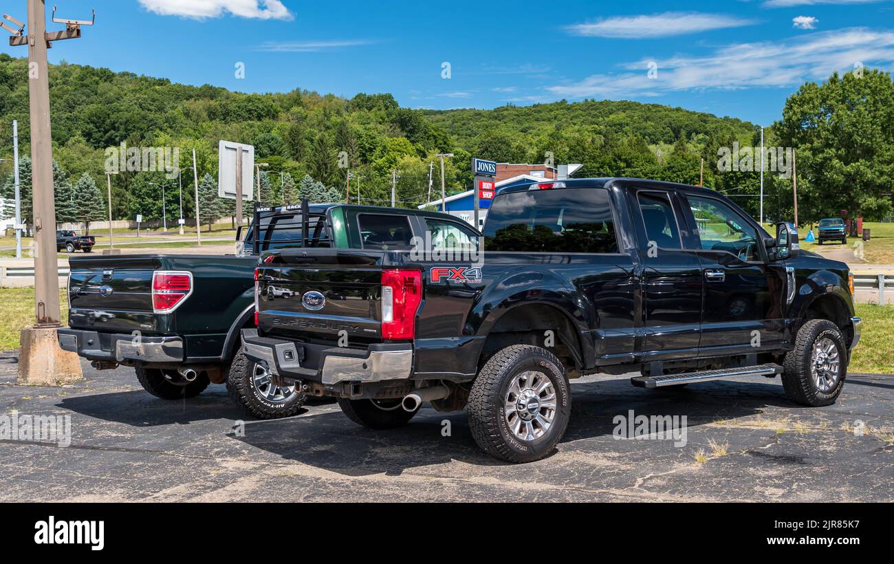 Ford f150 trucks hi-res stock photography and images - Alamy