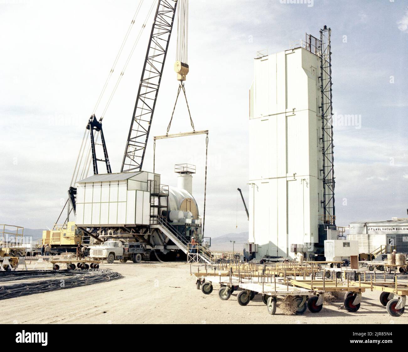 Industrial wire stand hi-res stock photography and images - Alamy