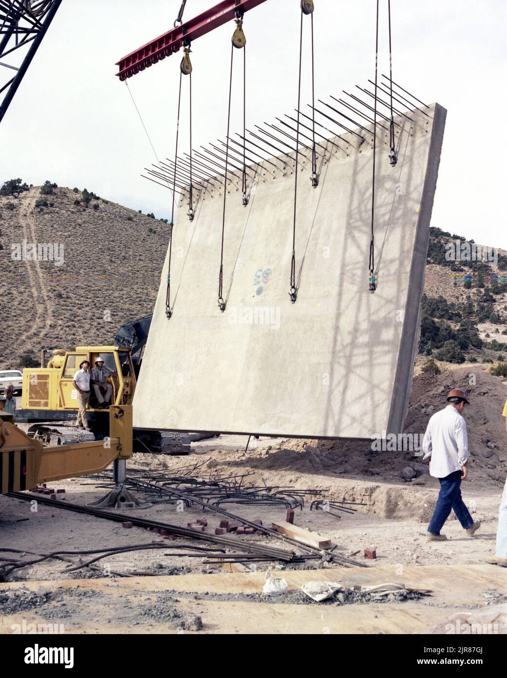 Engineer lab test concrete hi-res stock photography and images - Alamy
