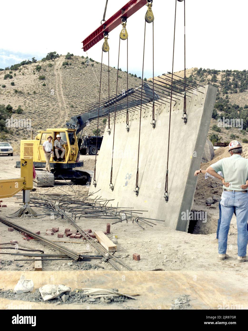 Engineer lab test concrete hi-res stock photography and images - Alamy