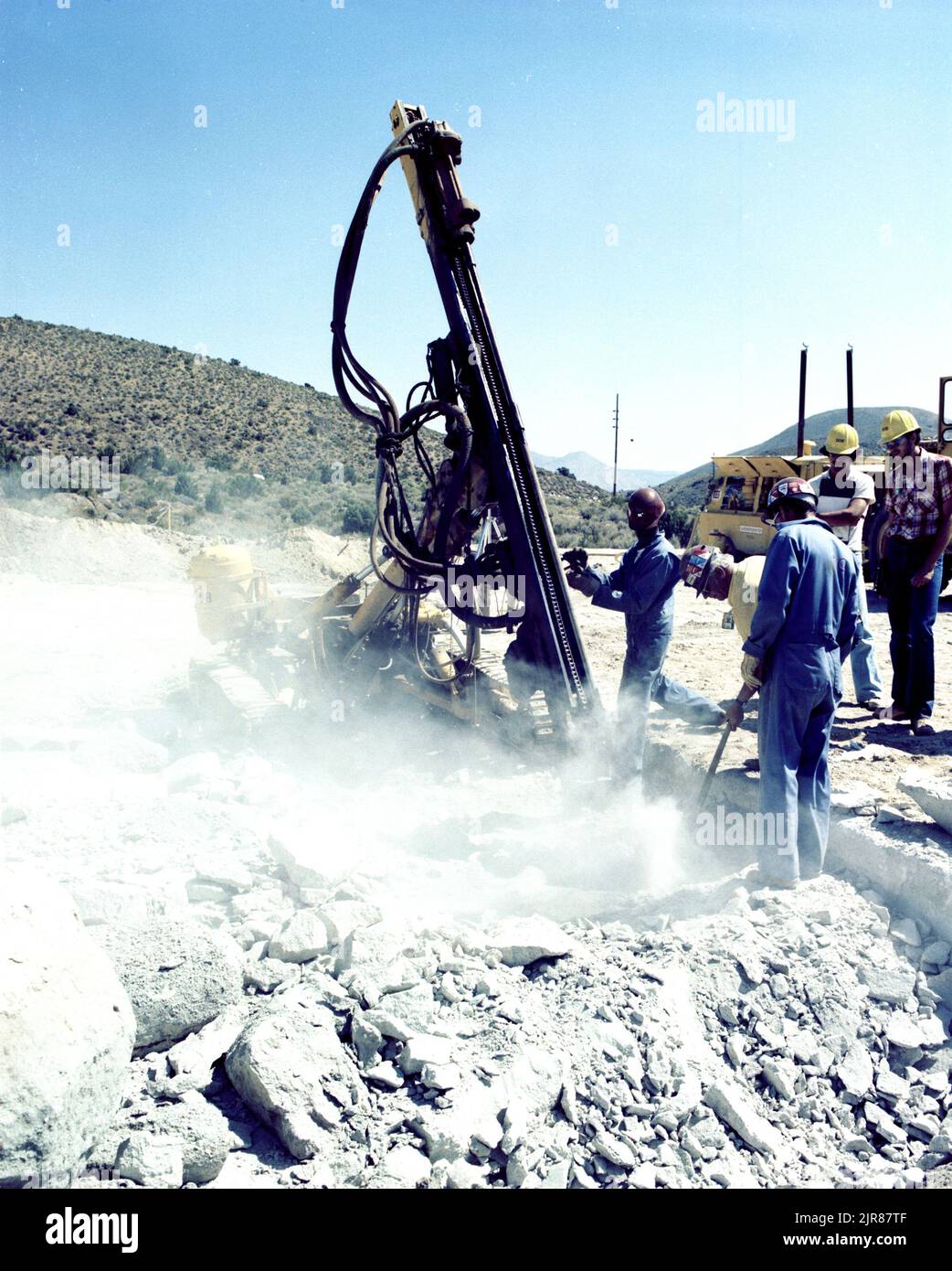 A790515 U12G NUTCRACKER EXPERIMENT FRANK NORRIS (Project Engineer) JUL ...